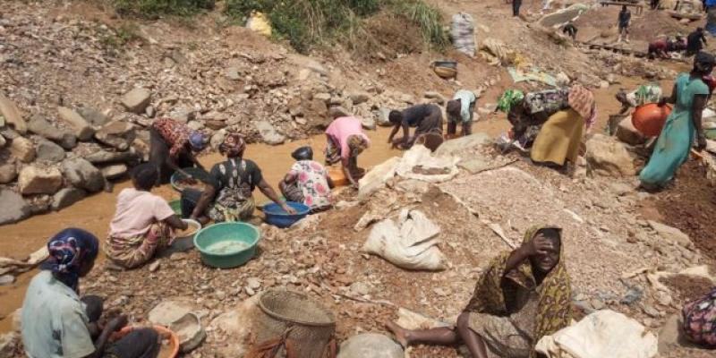RDC : « scepticisme, formalisation et identification », les défis des femmes dans les mines ...
